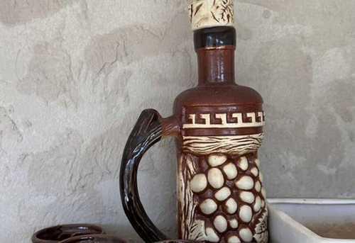 Глиняный кувшин для вина