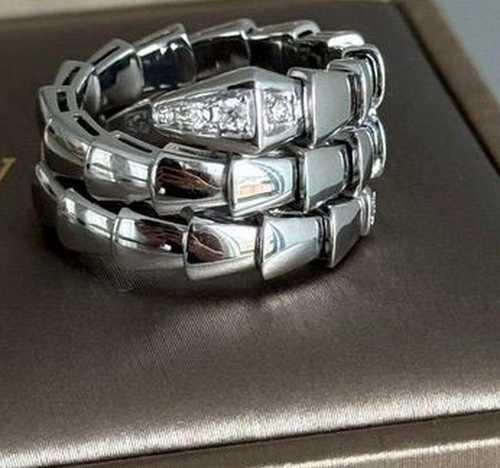 Кольцо bulgari serpenti с бриллиантами