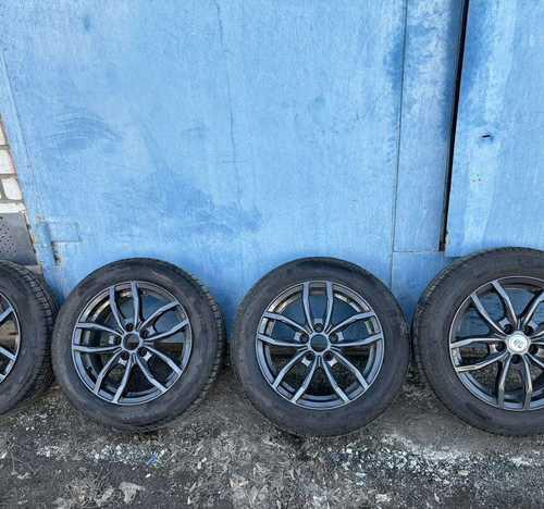 Колеса летние R15 на литых дисках