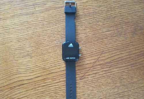 Часы Adidas led watch