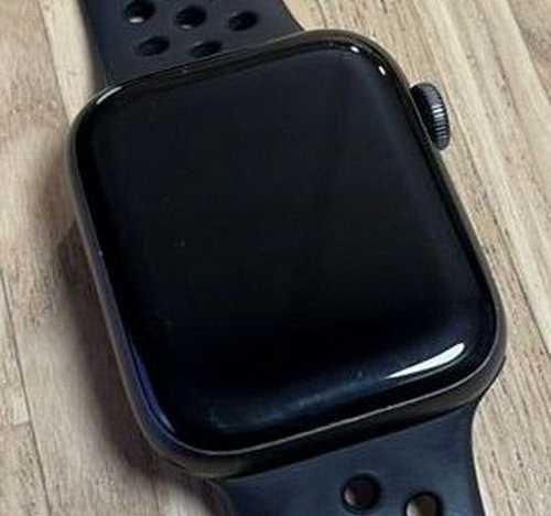 Apple watch SE 44mm Nike 