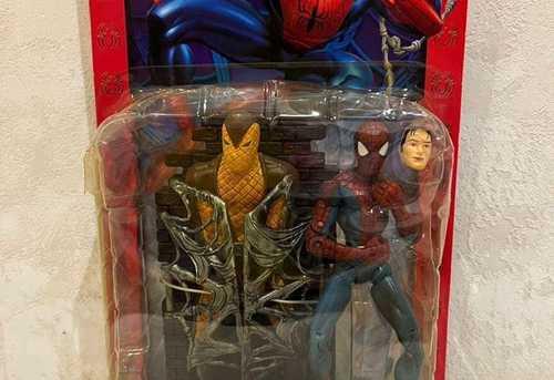 Spider-Man Peter Parker ToyBiz фигурка