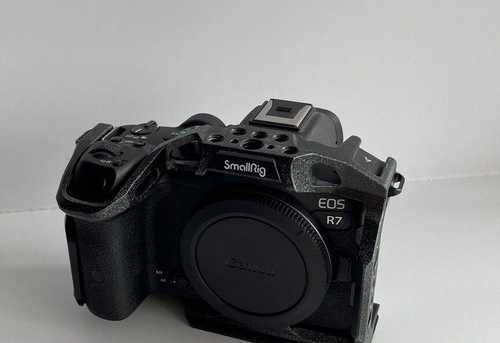 Canon EOS R7 body