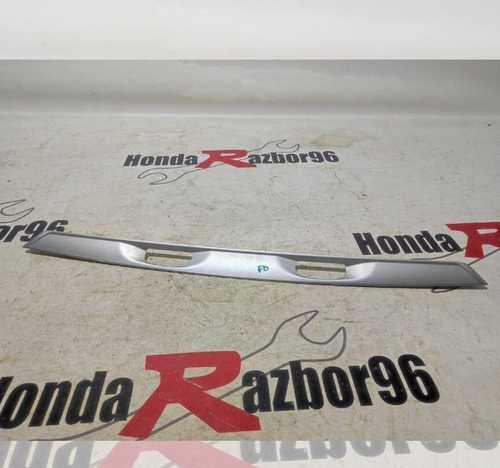 Накладка крышки багажника Honda Civic 4D FD3 LDA2