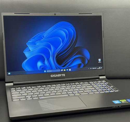 Игровой ноутбук gigabyte i5-12500H/ RTX4050 /16GB