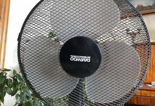 Напольный вентилятор Daewoo DI-2815 S