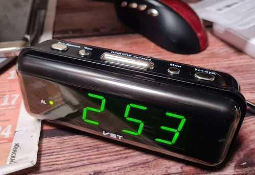 Электронные часы-будильник