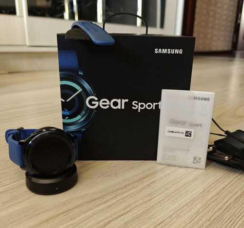 Умные смарт часы Samsung Gear Sport