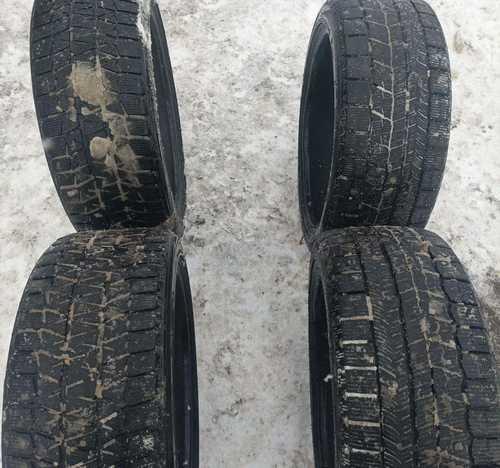 Bridgestone Blizzak Ice 225/40 R18 55