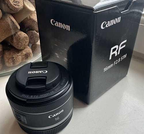 Объектив Canon RF 16 2.8