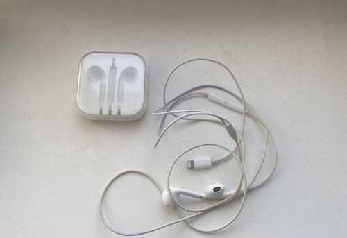 Гарнитура Apple EarPods (Lightning)