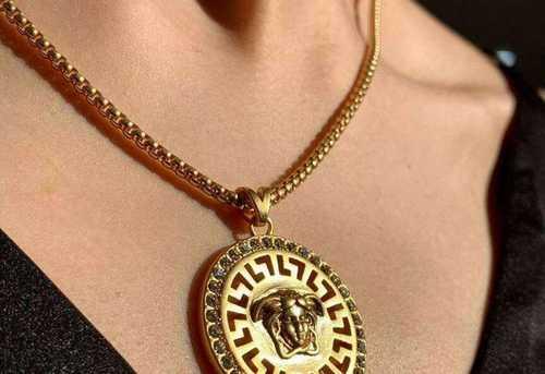 Versace золотой кулон на цепочке