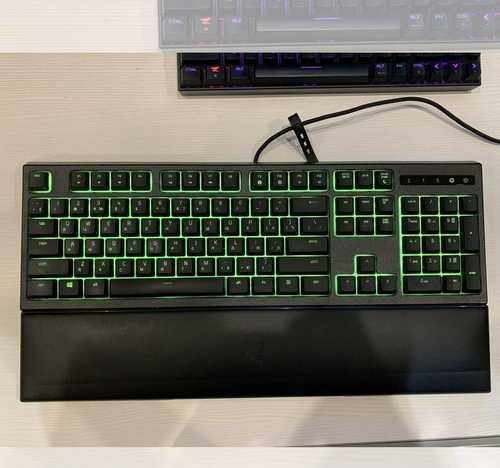 Игровая клавиатура Razer ornata chroma