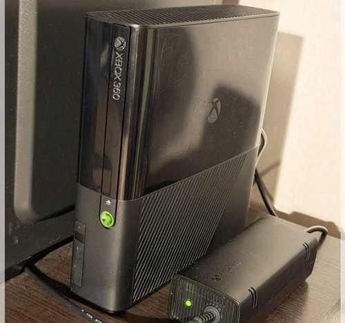 Xbox 360E, прошитый FreeBoot