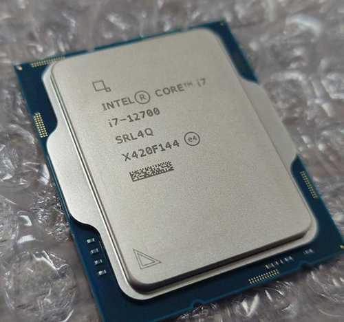 Процессор Intel Core i7-12700, новый