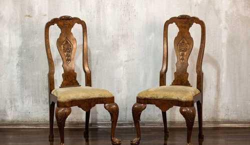 Антикварная пара резных стульев