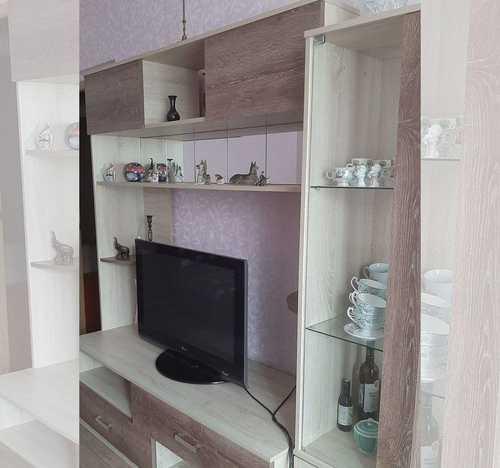 Стенка в гостинную со шкафом - витриной