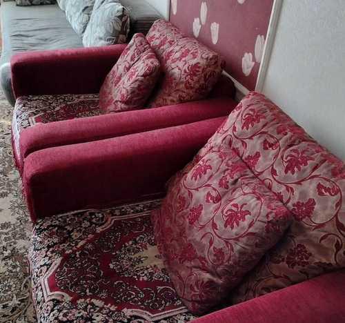 Отдам бесплатно мебель диван, 2 кресла