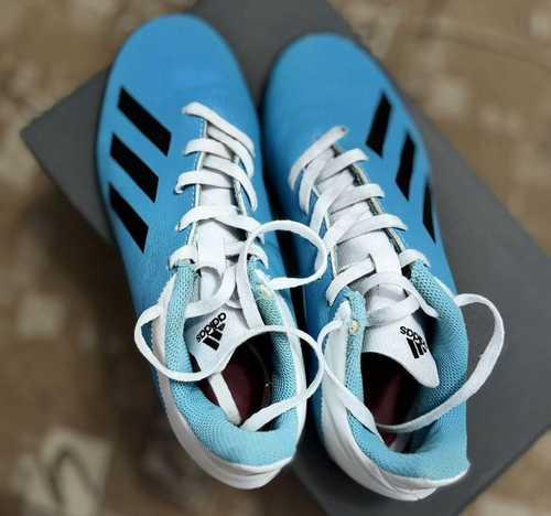 Футбольные бутсы Adidas