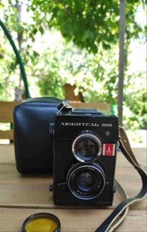 Плёночный винтажный фотоаппарат Любитель 166