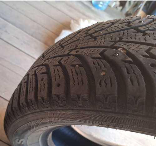 Maxxis Premitra Ice Nord NP5 215/60 R16