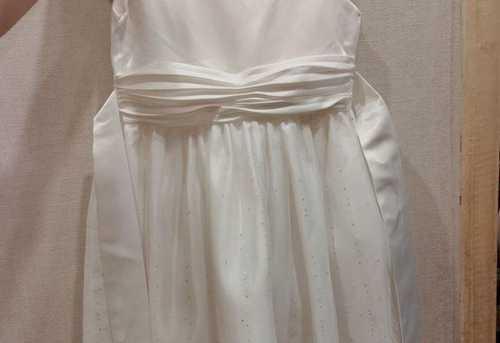 Платье на девочку праздничное белое 128р