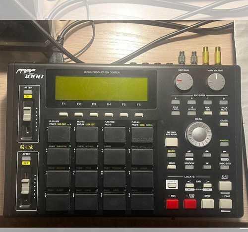 Akai mpc 1000