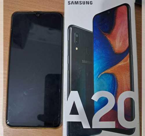 Samsung Galaxy A20, 3/32 ГБ