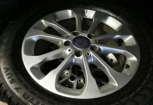 Оригинал Зимние Mercedes GLA R17 Nokian Tyres