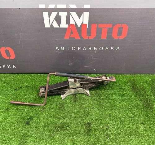 Домкрат Renault Logan K7M 2014