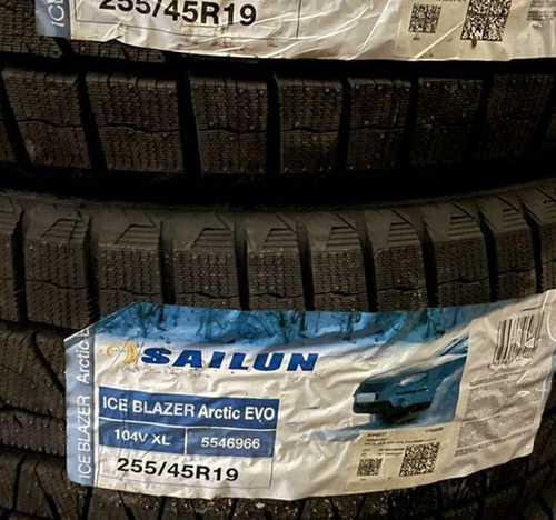 Sailun Ice Blazer Arctic EVO 255/45 R19 104V