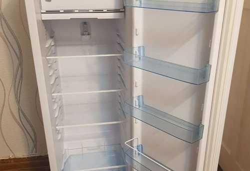 Холодильник Бирюса 143см