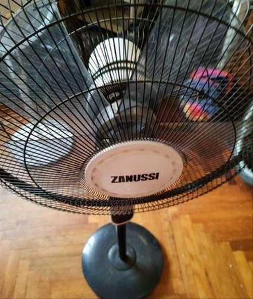 Вентилятор напольный Zanussi ZFF-910 на запчасти