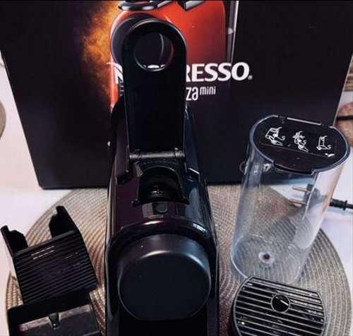 Капсульная кофемашина Nespresso essenza mini