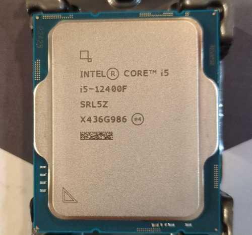 Процессор Intel Core i5 12400F (Внимательно)