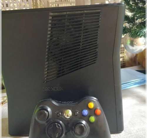 Xbox 360slim не прошитый