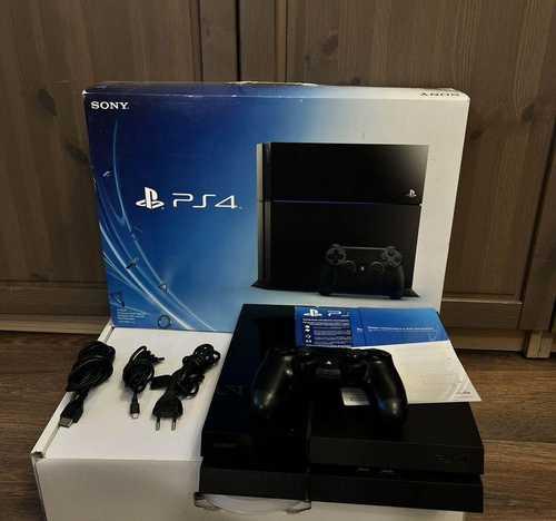 Игровая приставка Sony Playstation 4