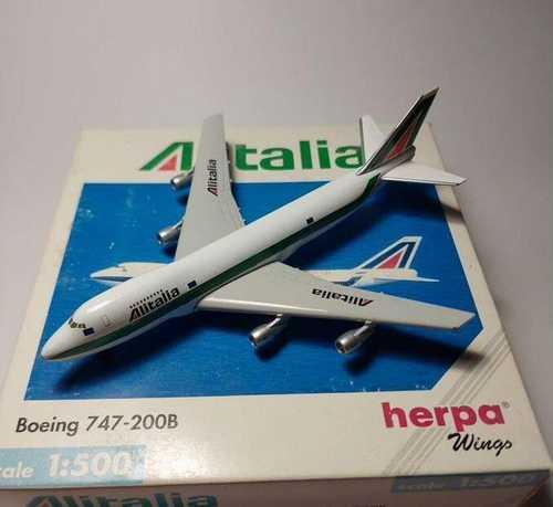 Модель самолета Alitalia B 747-243B Herpa 1/500