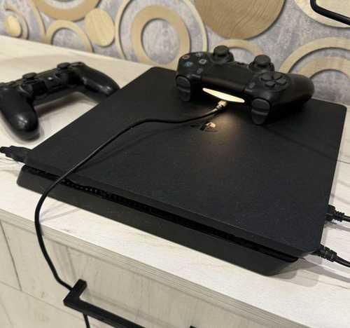 Sony playstation 4 slim