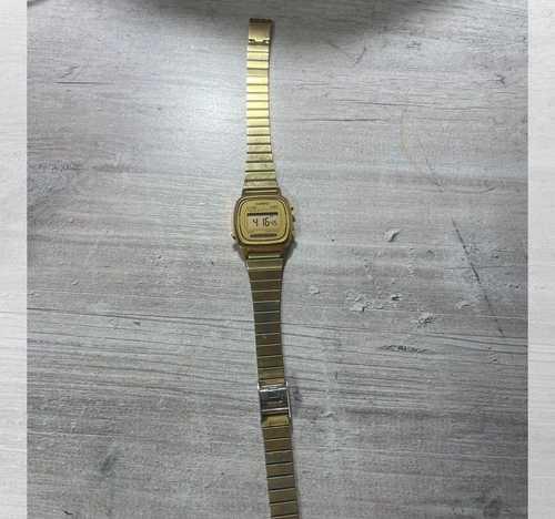 Наручные часы casio LA670WE