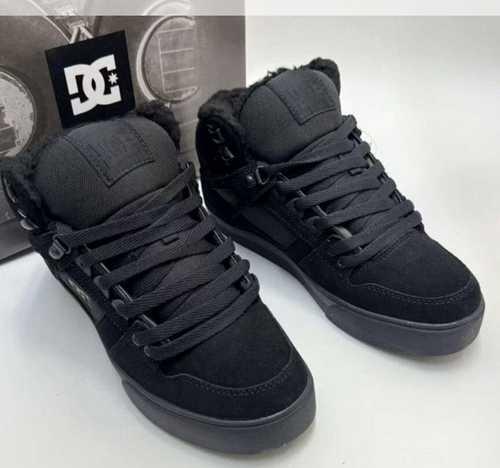 Кеды Зимние DC shoes с мехом черные