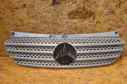 Решетка радиатора Mercedes Vito W639 2.2 OM646
