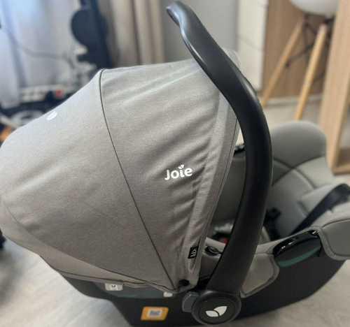 Автокресло Joie i-snug 2 в комплекте с базой