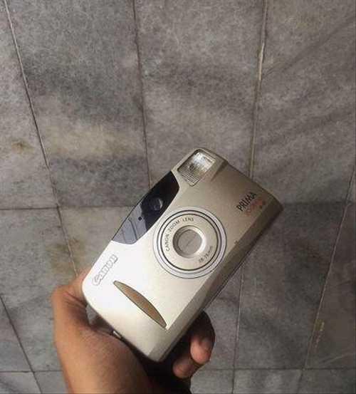 Винтажный пленочный фотоаппарат Canon