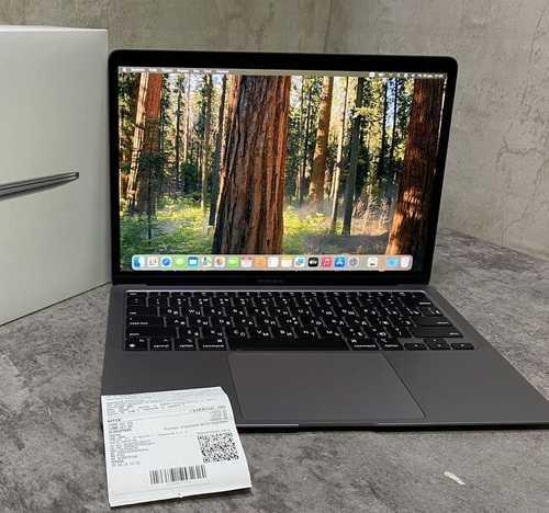 Macbook Air 13"2020-M1 8Gb/256Gb 11 циклов