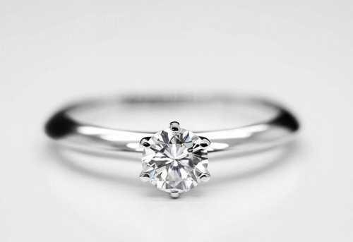 Помолвочное кольцо с бриллиантом 0,3