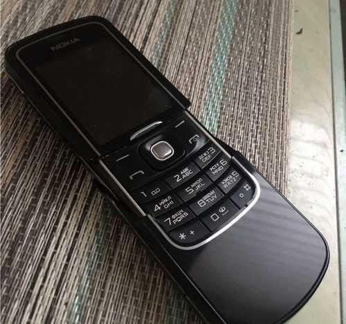 Nokia 8600 Luna