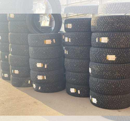 Pirelli Scorpion Ice Zero 2 265/45 R21 108H