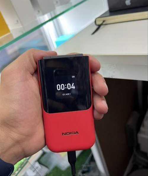 Nokia 2720 flip