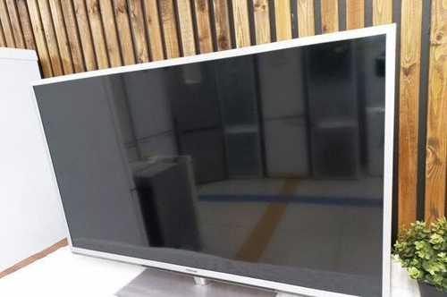 Телевизор Toshiba 46" (117 см), Smart TV, 3D